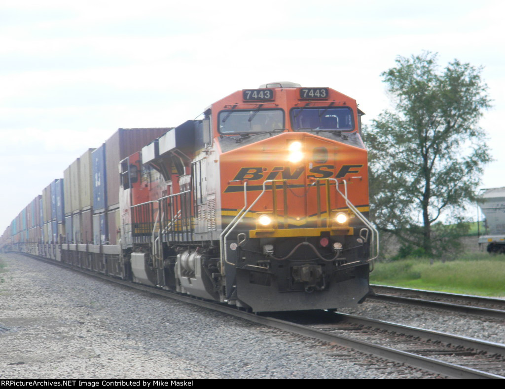 BNSF 7443